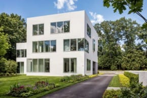 1100 Architect and Ray Booth Create a Strikingly Modern Home in ...