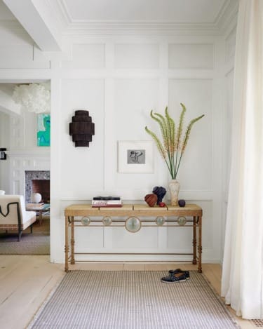 Wesley Moon Crafts a Hamptons Retreat with Riveting Works of Art and ...