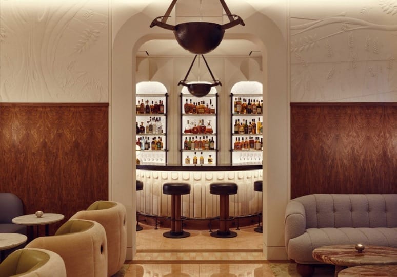 A Plush New Cocktail Bar Opens at the Berkeley in London - Galerie Magazine