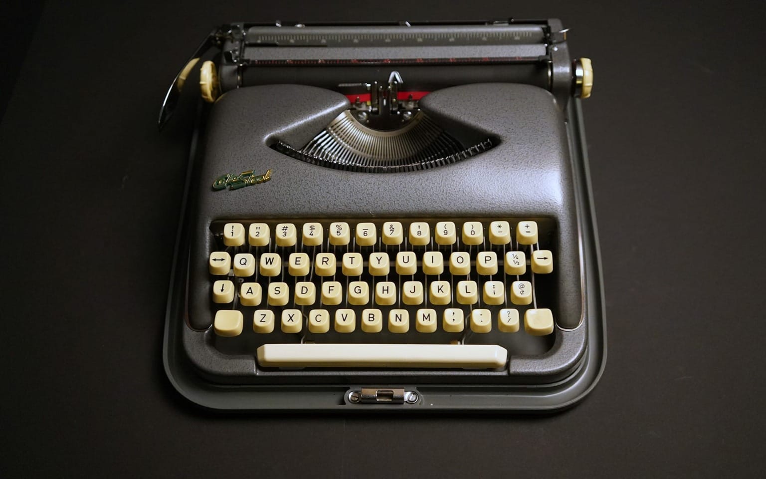 Tom Hanks Loans Typewriters from His Legendary Collection for Exhibit ...