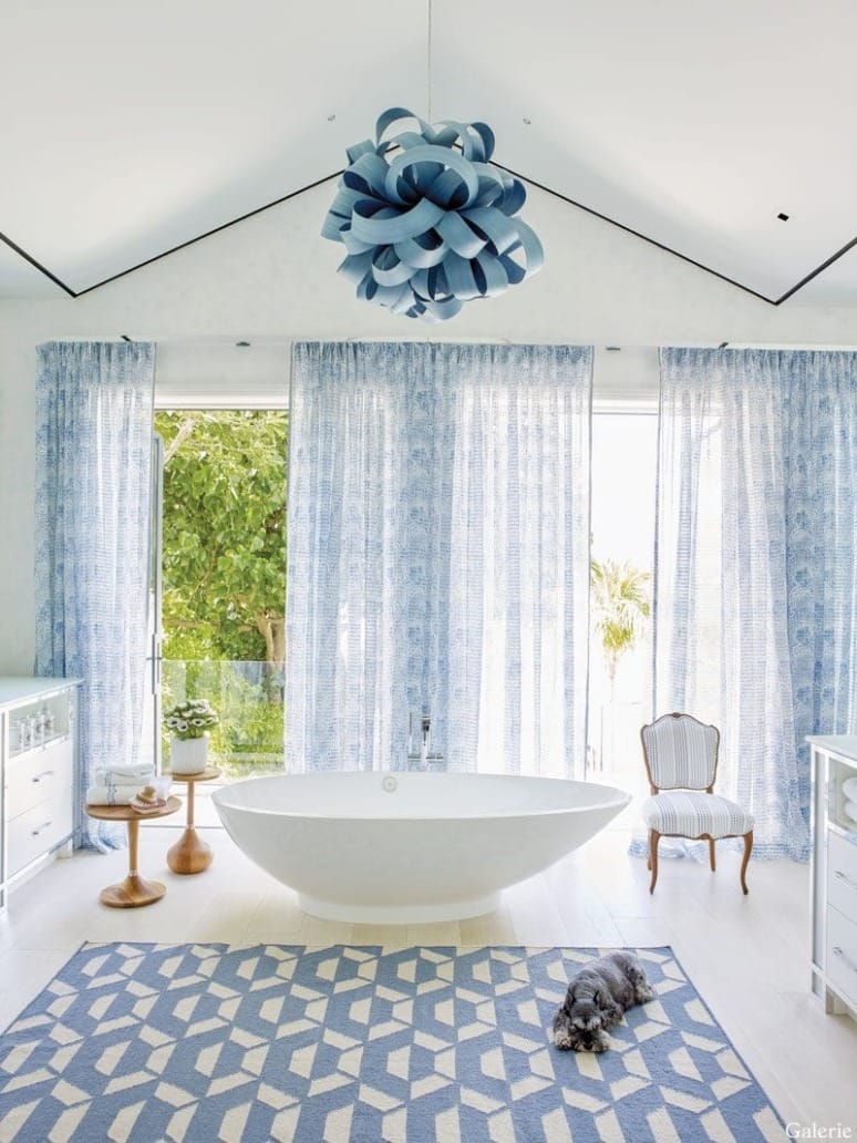 13 of the Most Serene and Glamorous Baths from the Galerie Archives ...