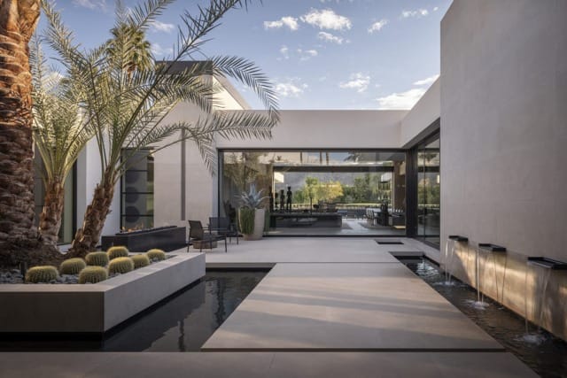 This Airy California Residence Brings Together a Powerful Collection of ...