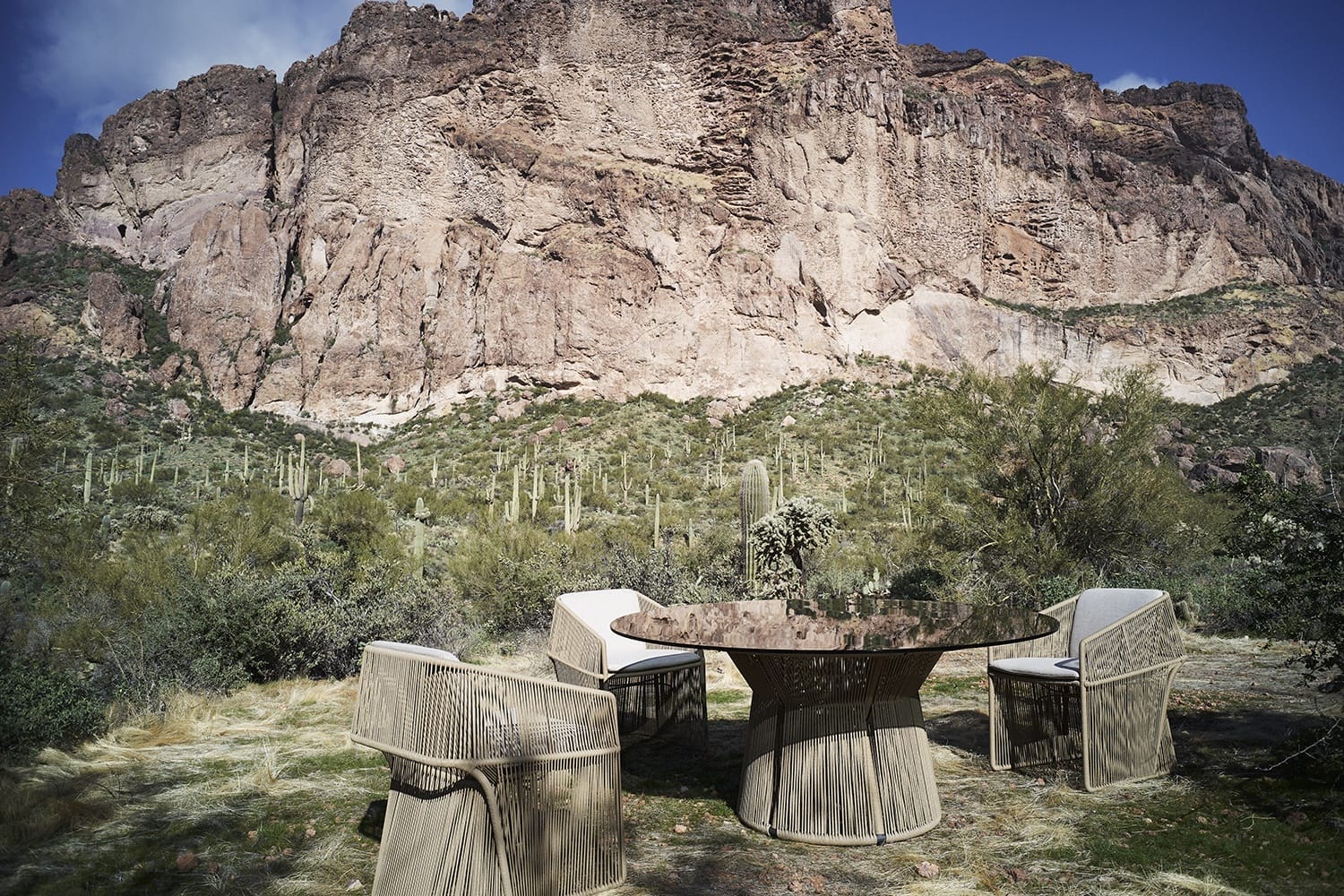 14 Chic Pieces for Creating the Perfect Outdoor Escape - Galerie Magazine