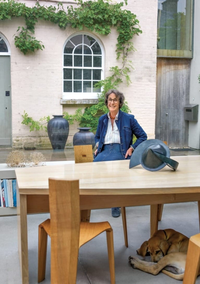 This English Countryside Estate Has a Remarkable Array of Outdoor Art ...