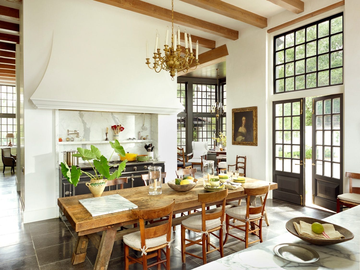 7 Dreamy Kitchens Designed by Bobby McAlpine - Galerie Magazine