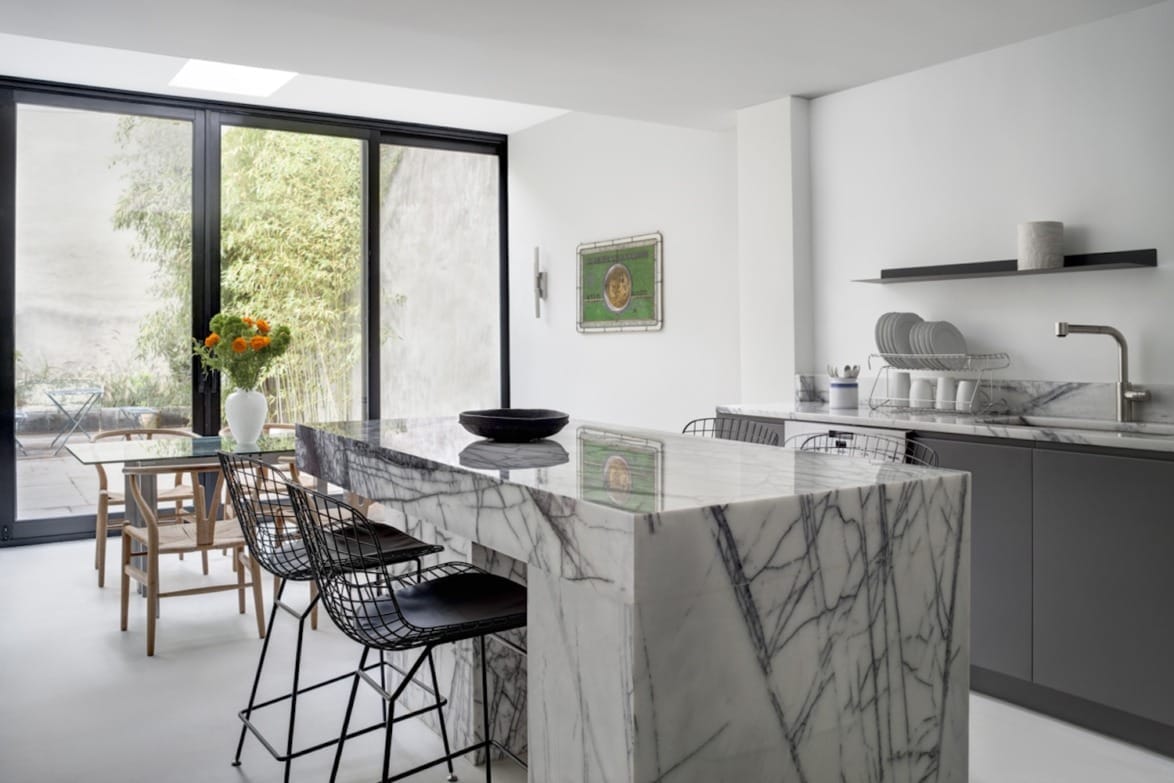 Catherine Weinstock Thoughtfully Updates an Art-Filled Brooklyn ...