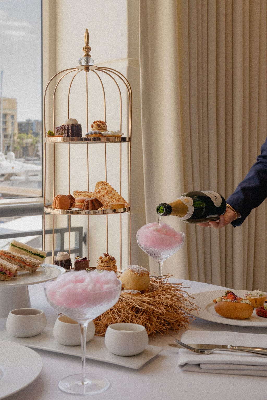10 of the Most Festive Afternoon Tea Services to Celebrate the Holidays ...