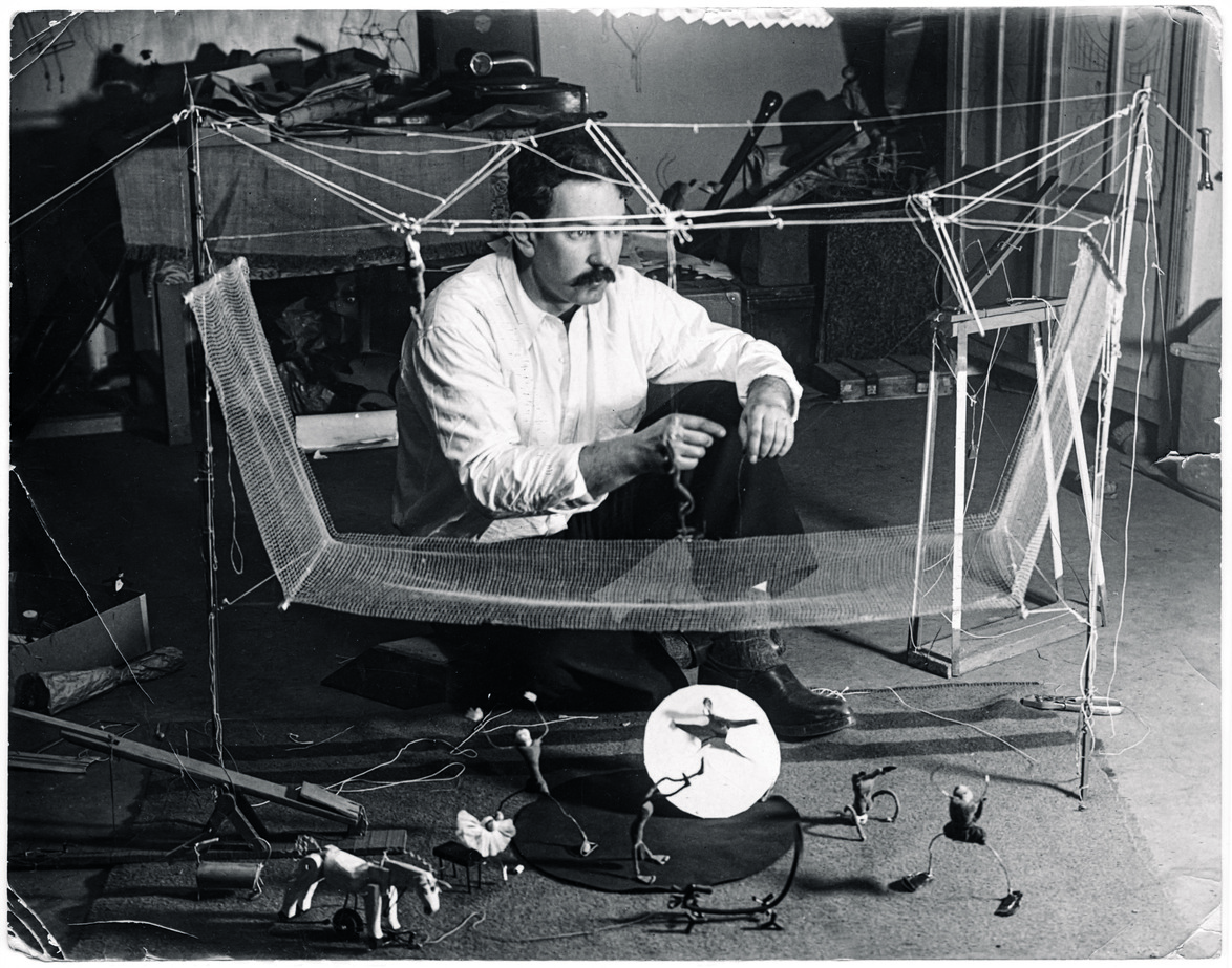 A Landmark Calder Exhibition Goes on View in Paris